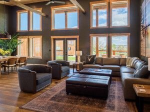 Roam (New!): Modern Lux Cabin – 2 Kings + Queen - Roam Cody Yellowstone